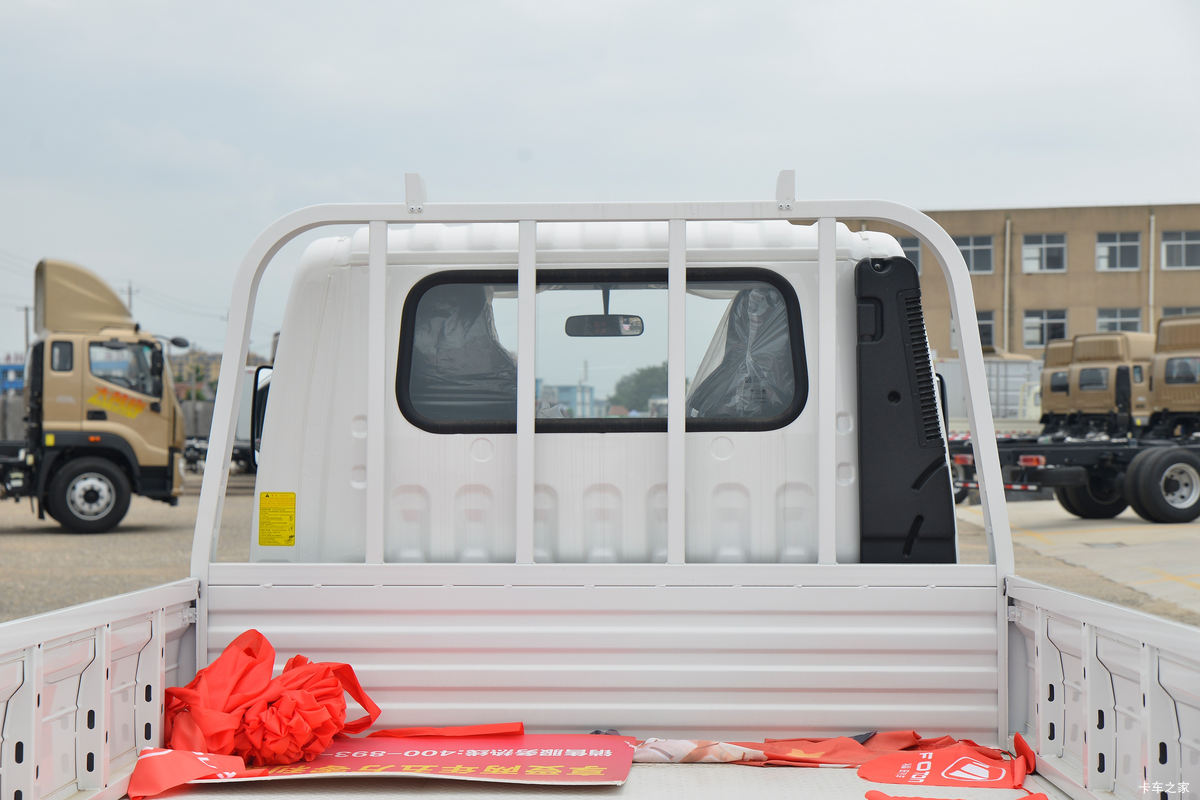 【图】福田 奥铃M卡 1.5L 136马力 汽油 3.7米单排栏板小卡(国六)_实拍图片_1476743_卡车之家