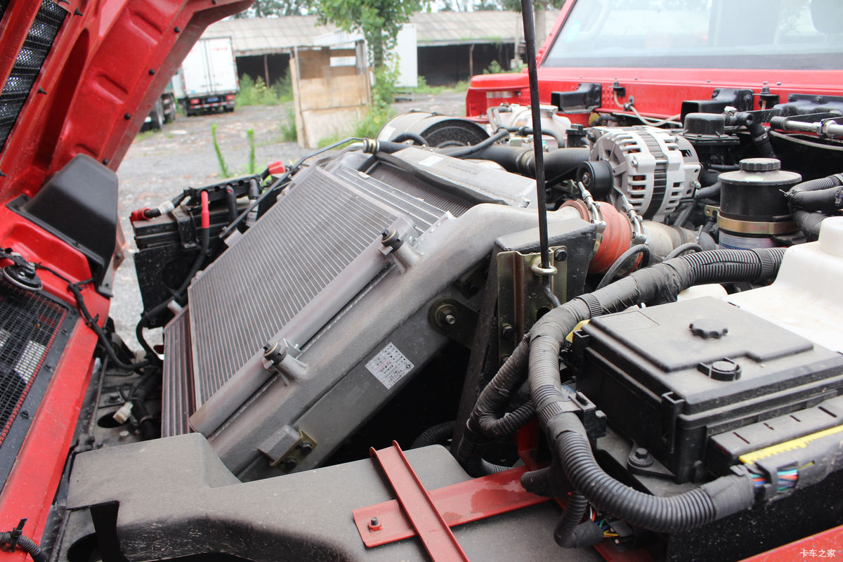 【图】东风 猛士M50 民用版 4L 195马力 柴油 四驱 双排皮卡_实拍图片_1479127_卡车之家