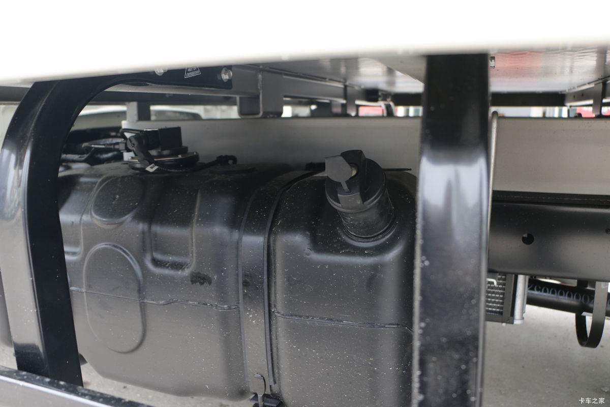 【图】福田 祥菱M2 豪华型 95马力 3.1米双排栏板微卡(国六)(BJ1042V8AB6-01)_实拍图片_1479833_卡车之家