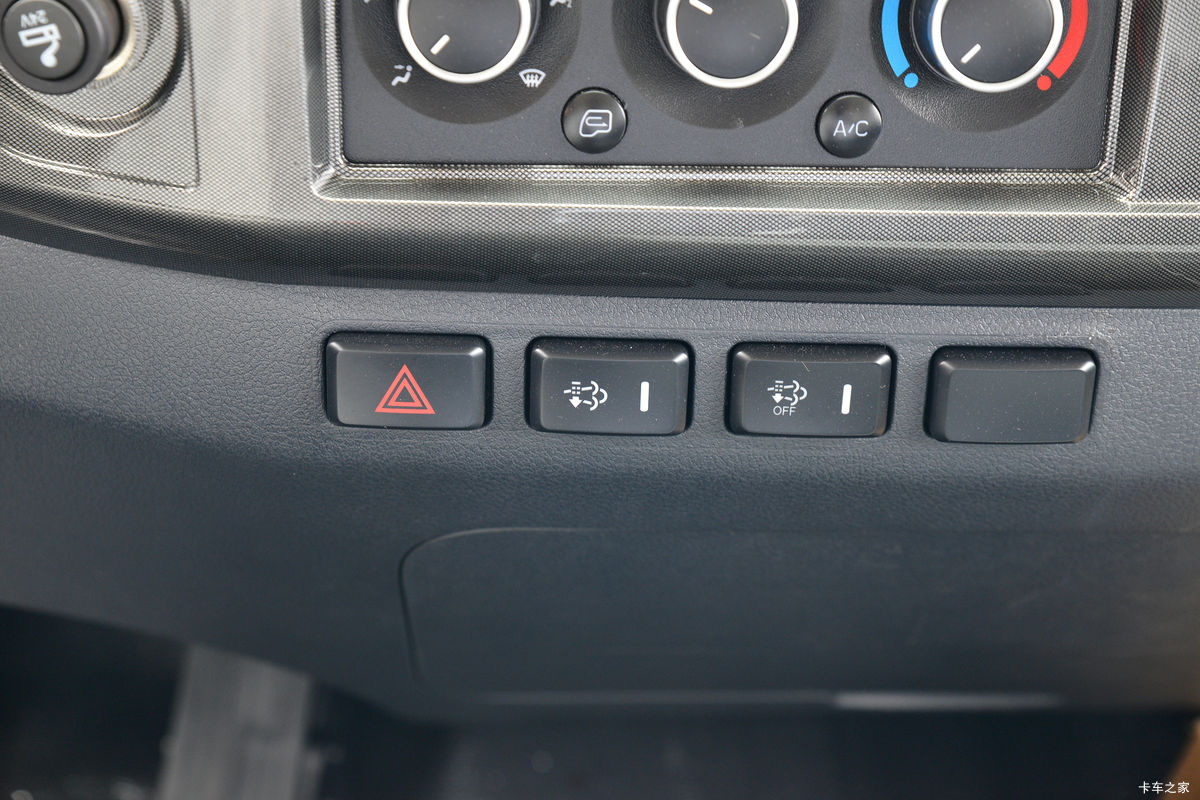 【图】解放 J6F 130马力 4.16米单排厢式轻卡(国六)(CA5040XXYP40K56L2E6A84)_实拍图片_1484080_卡车之家