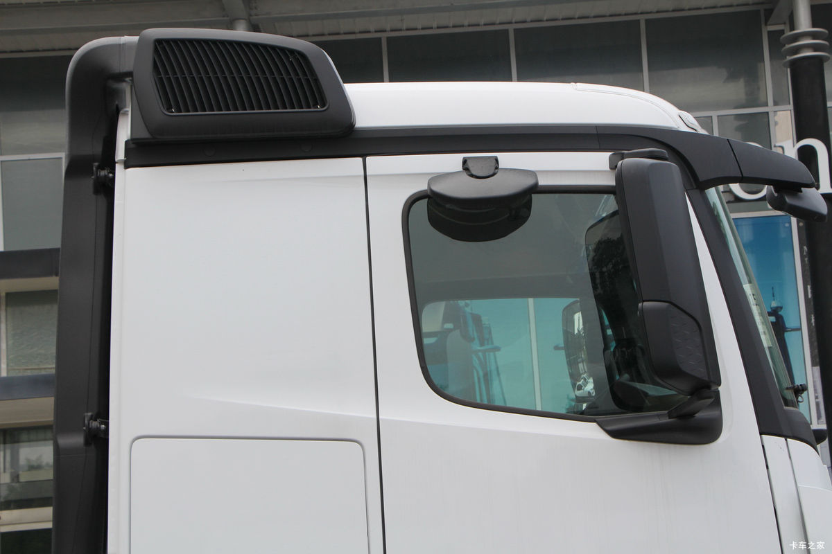 【图】奔驰 Arocs 1833 4X2 工程车底盘(国六)_实拍图片_1499202_卡车之家