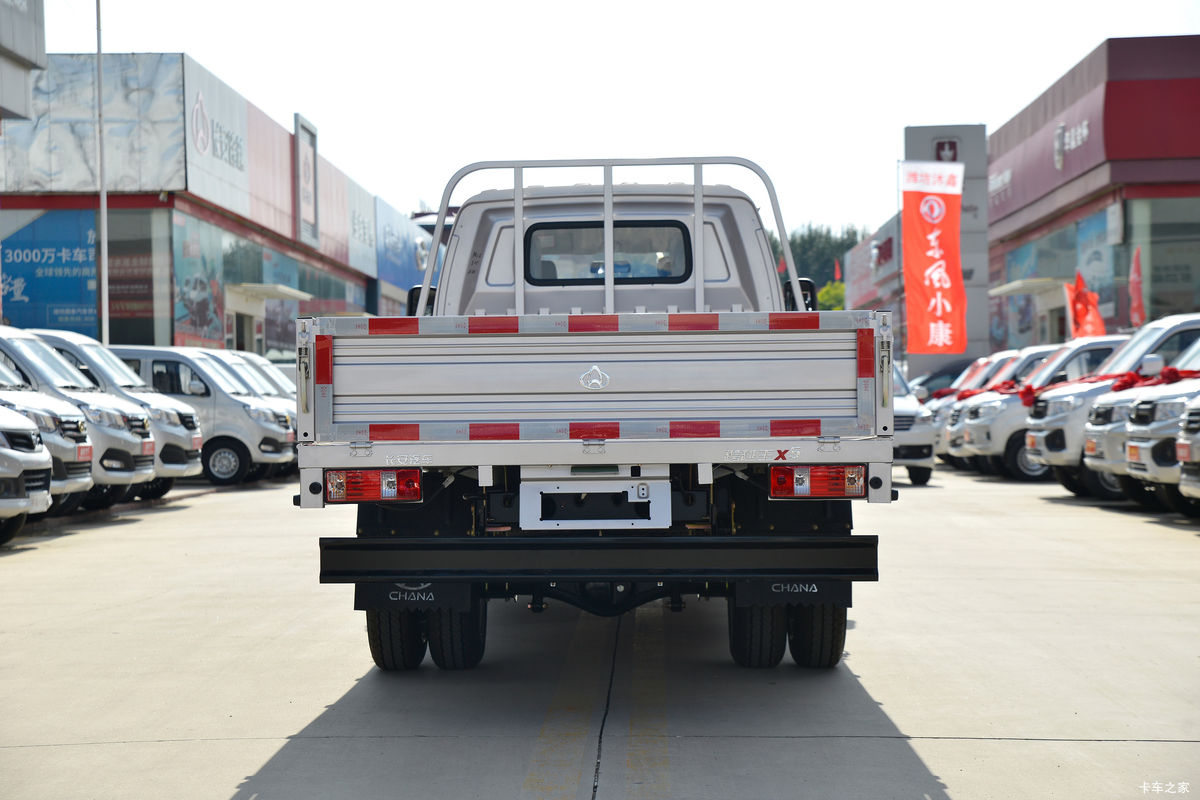 【图】长安跨越王X5 标准版 1.6L 122马力 3.05米双排栏板小卡(国六)(CKS1034FRS6B1)_实拍图片_1501047_卡车之家