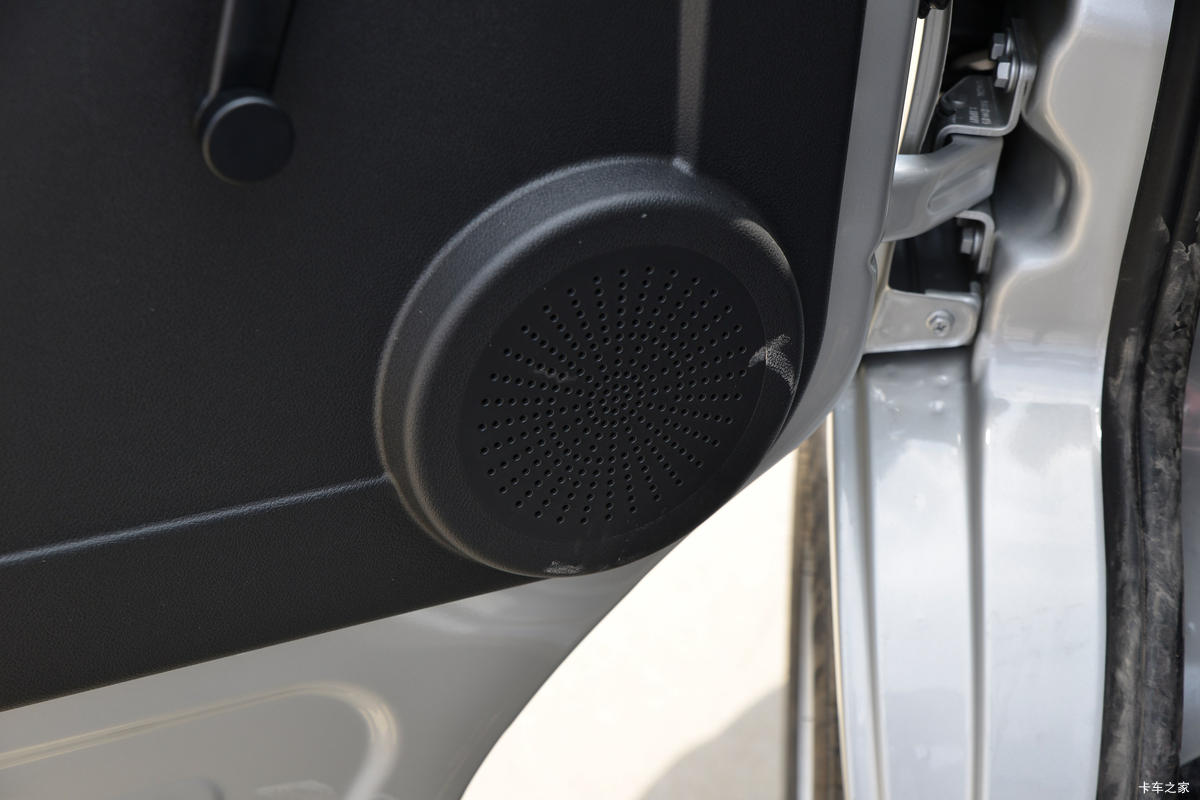 【图】长安跨越王X1 1.3L 汽油 91马力 2.55米双排栏板微卡(国六)(SC1031XAS6B1)_实拍图片_1503727_卡车之家