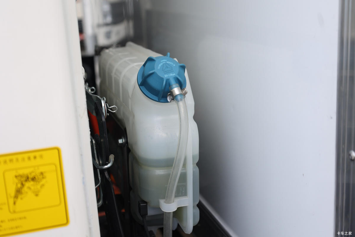 【图】中国重汽HOWO 蓝立方悍将 4.5T 4.15米单排纯电动保温车(宏昌天马牌)(HCM5047XBWZZBEV)_实拍图片 ...