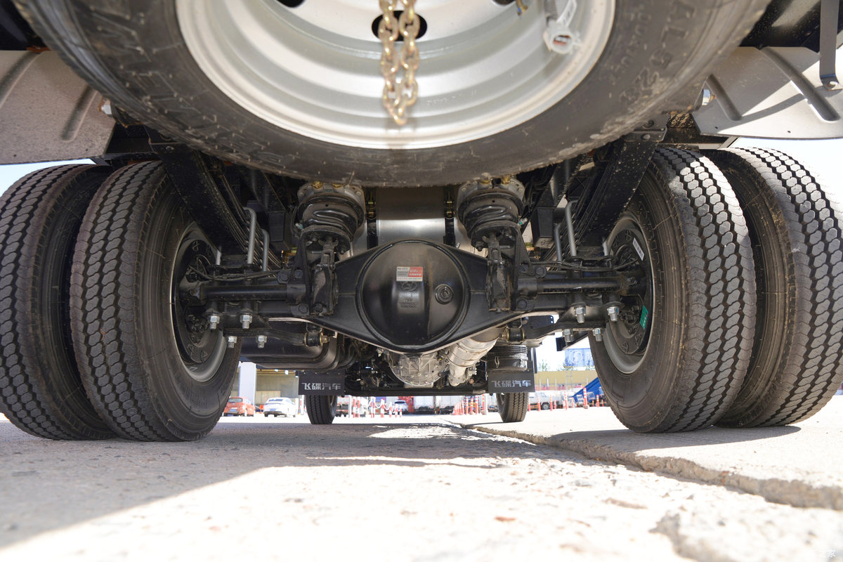 【图】飞碟 W5 150马力 4.18米单排厢式轻卡(国六)(万里扬6挡)_实拍图片_1513542_卡车之家