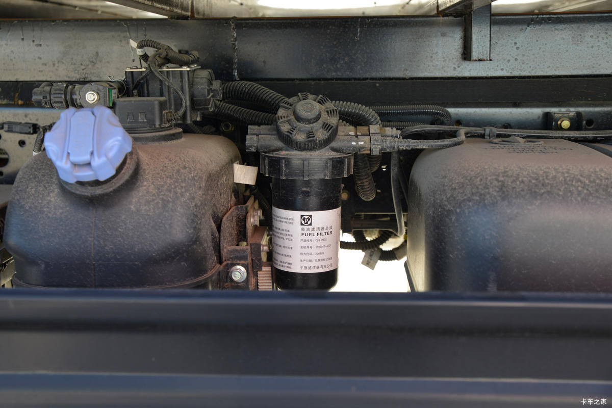 【图】飞碟 W5 150马力 4.18米单排厢式轻卡(国六)(万里扬6挡)_实拍图片_1513542_卡车之家