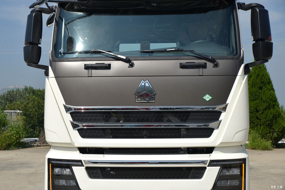【图】中国重汽 HOWO TH7重卡 460马力 6X4 LNG自动档危险品牵引车(ZZ4257V384HF1LW)_实拍图片_1523671 ...