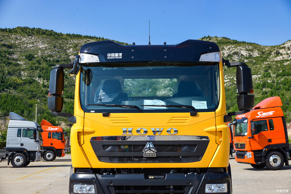 【图】中国重汽 HOWO TX 350马力 6X2 7.8米仓栅式载货车(国六)(速比3.7)(ZZ5257CCYN56CGF1)_实拍图片 ...