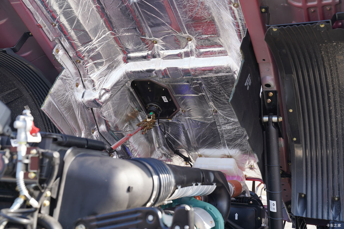 【图】一汽解放 J6P重卡 经典版 460马力 6X4 牵引车_实拍图片_1525166_卡车之家