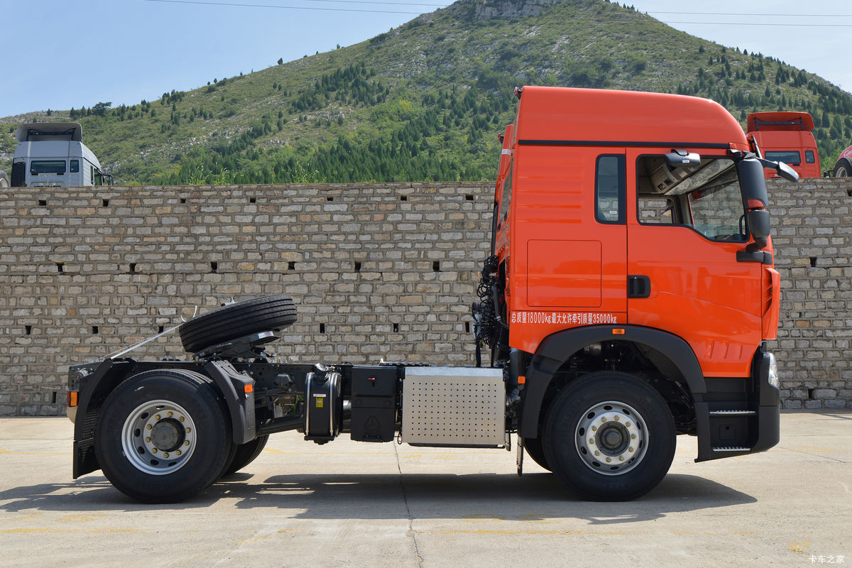 【图】中国重汽 HOWO TX重卡 400马力 4X2 牵引车(国六)_实拍图片_1525738_卡车之家