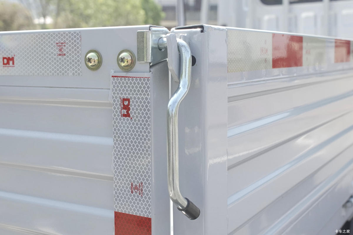 【图】江铃 凯运＋中窄体 129马力 3.85米单排栏板轻卡(国六)(JX1040TCA26)_实拍图片_1535418_卡车之家