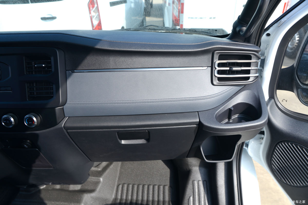 【图】江铃汽车 福顺 2023款 146马力 3座 长轴 2.0T柴油 高顶封闭货车(国六)_实拍图片_1543903_卡车之家