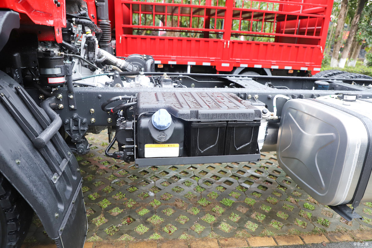 【图】东风柳汽 乘龙L3 180马力 4X2 自卸车_实拍图片_1586847_卡车之家