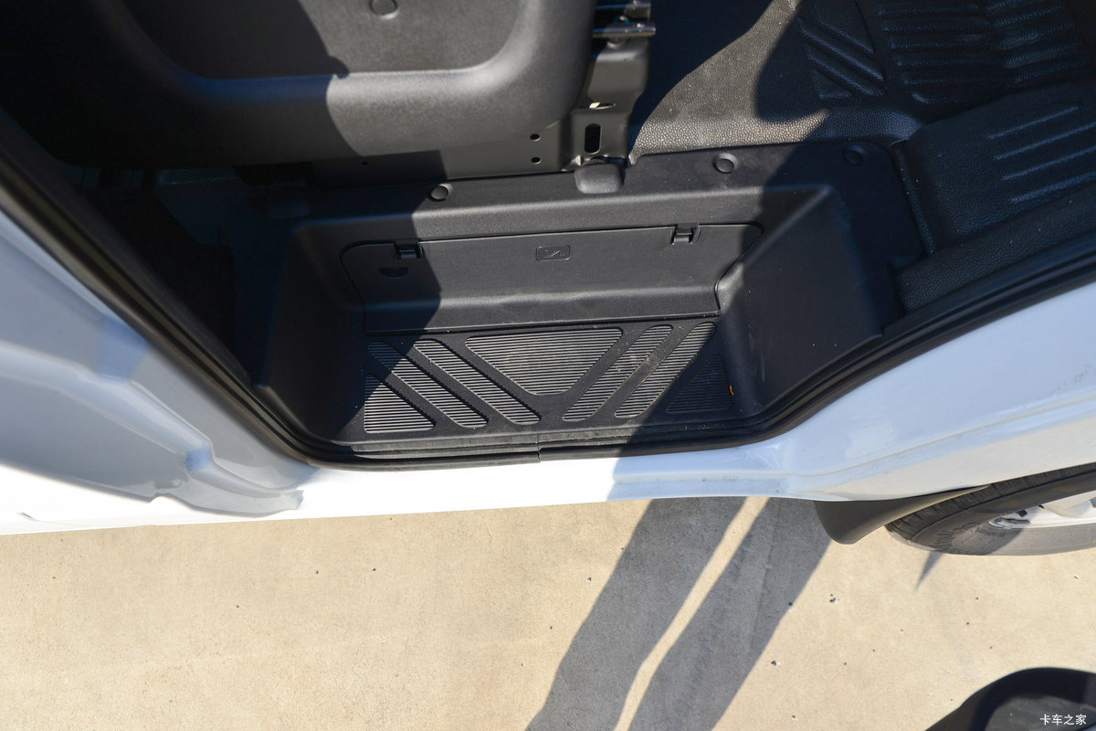 【图】江铃汽车 福顺 2023款 146马力 6座 中轴 2.0T柴油 中高顶多用途乘用车_实拍图片_1591216_卡车之家