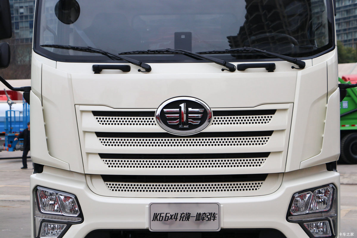 【图】青岛解放 JK6重卡 6X4 充换一体牵引车(国六)(CA4250P28T1BEVA80)282kWh_实拍图片_1596237_卡车之家