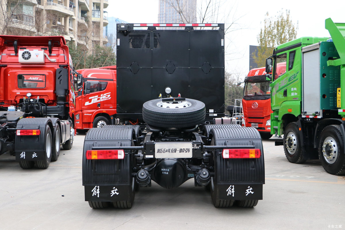 【图】青岛解放 JK6重卡 6X4 充换一体牵引车(国六)(CA4250P28T1BEVA80)282kWh_实拍图片_1596237_卡车之家