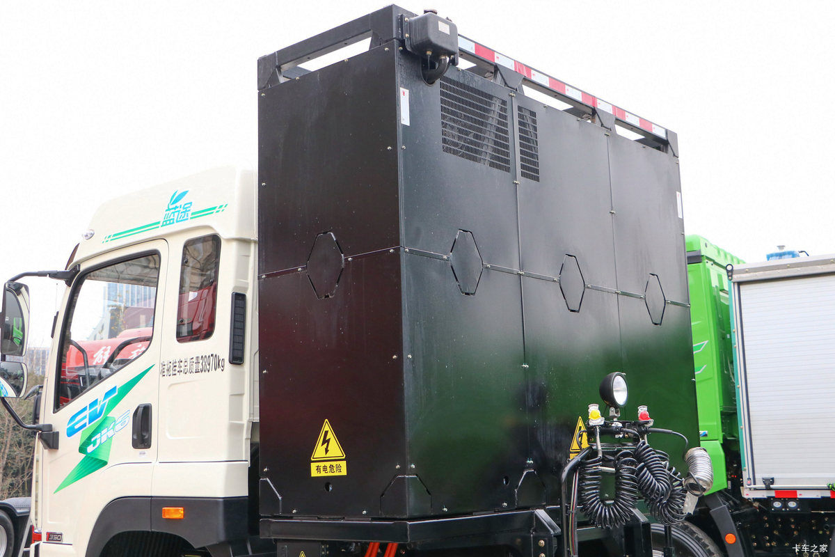 【图】青岛解放 JK6重卡 6X4 充换一体牵引车(国六)(CA4250P28T1BEVA80)282kWh_实拍图片_1596292_卡车之家