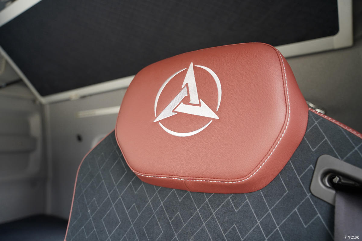 【图】三一重卡 新朱宏 旗舰版 620马力 6X4 AMT自动档牵引车_实拍图片_1607560_卡车之家