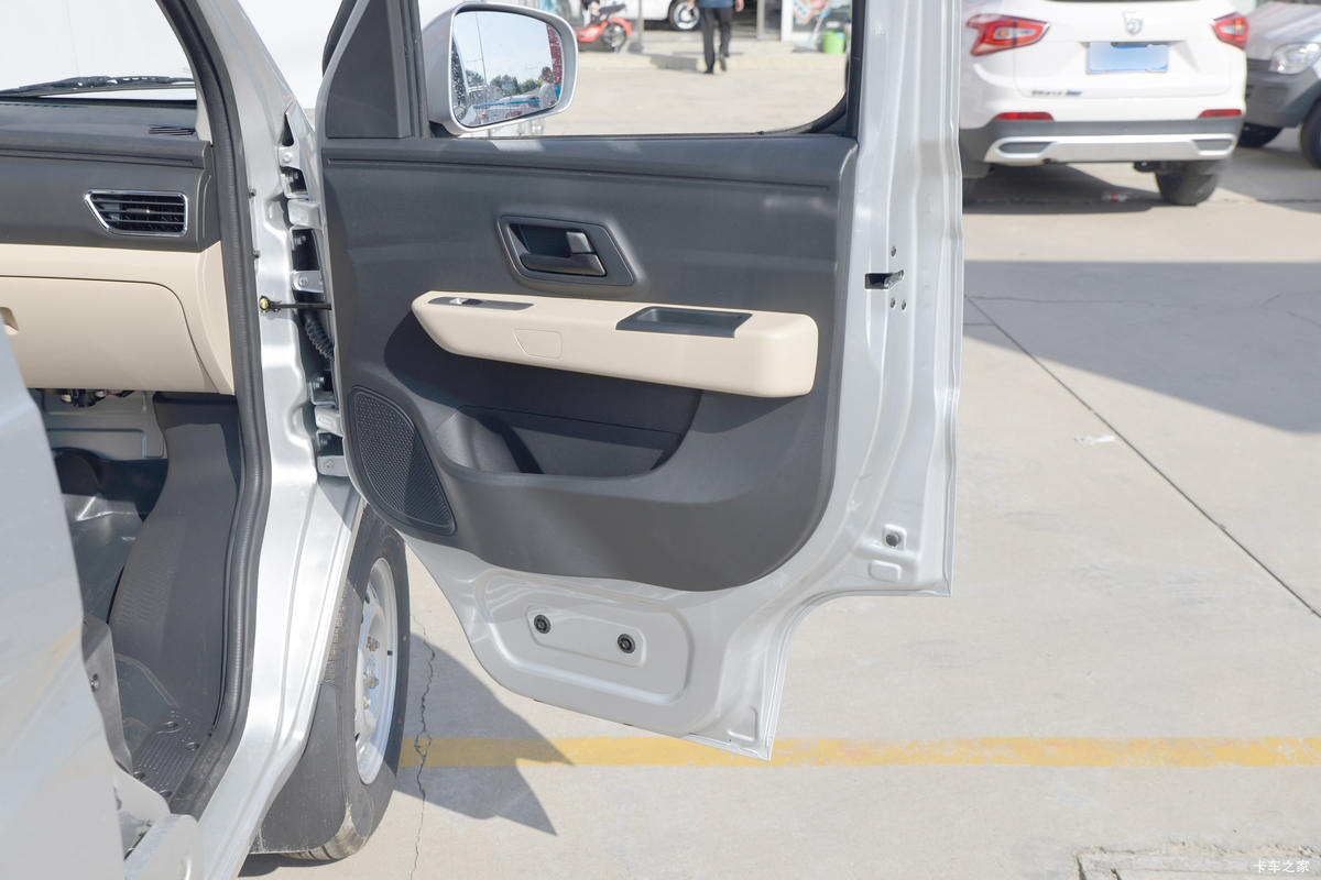 【图】长安跨越 新豹T3 PLUS 旗舰版 1.6L 汽油 122马力 2.52米双排栏板微卡(国六)(SC1031TFS6B1)_实拍图片 ...