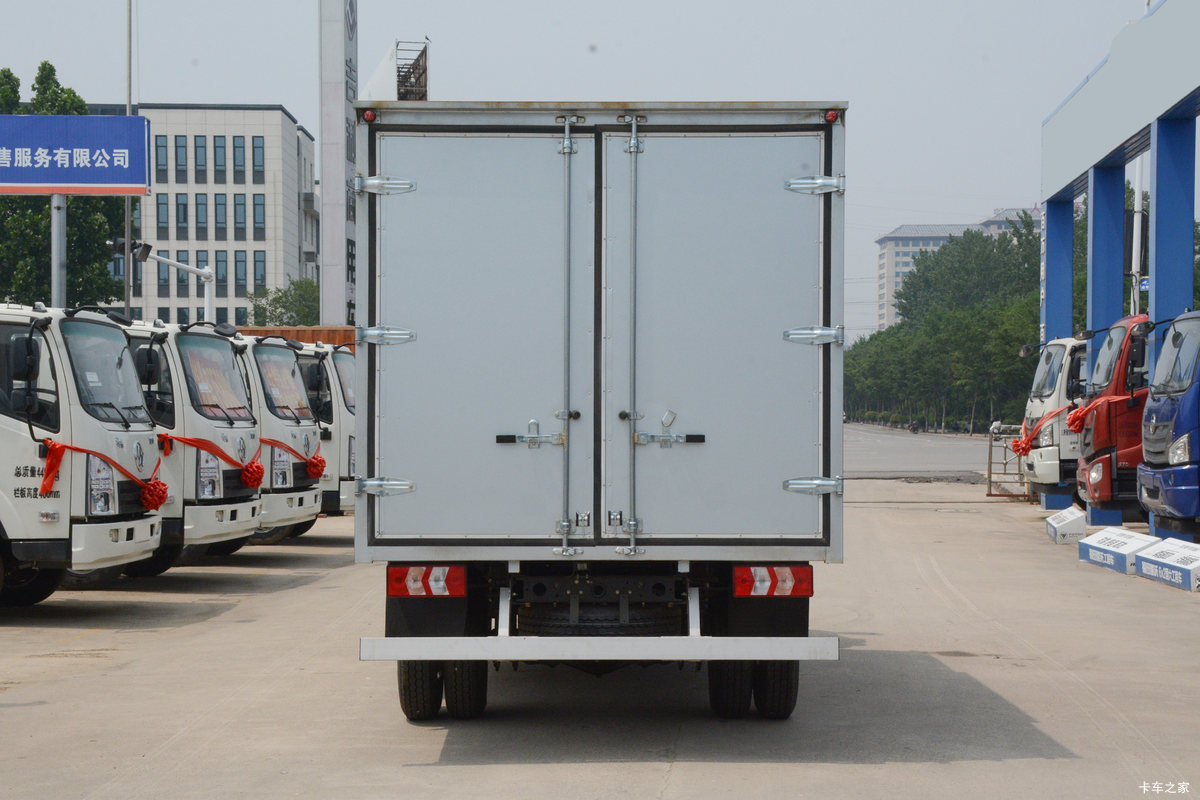 【图】陕汽商用车 轩德翼9 速运版 116马力 4.12米单排厢式轻卡(SX5041XXYNP6331)_实拍图片_1672072_卡车之家