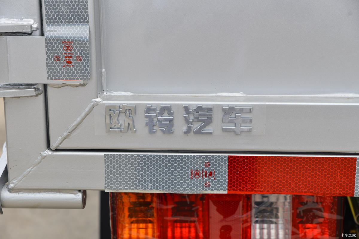 【图】欧铃汽车 小宝马 95马力 4X2 2.95米单排自卸车(国六)(ZB3043BDC3L)_实拍图片_1673990_卡车之家