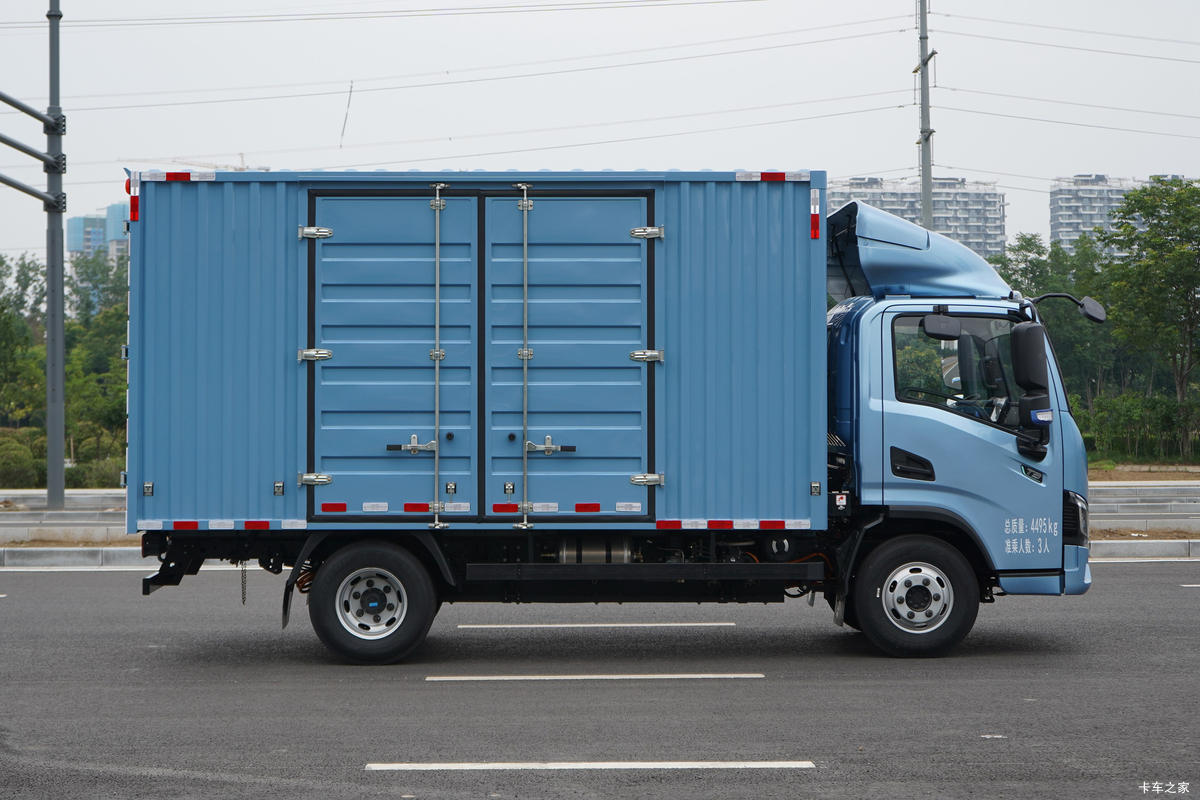 【图】宇通轻卡 T3 4.5T 4.2米单排纯电动厢式轻卡88.87kWh_实拍图片_1677527_卡车之家