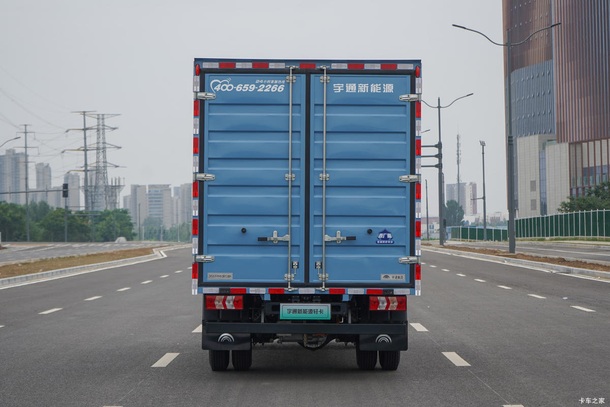 【图】宇通轻卡 T3 4.5T 4.2米单排纯电动厢式轻卡88.87kWh_实拍图片_1677527_卡车之家