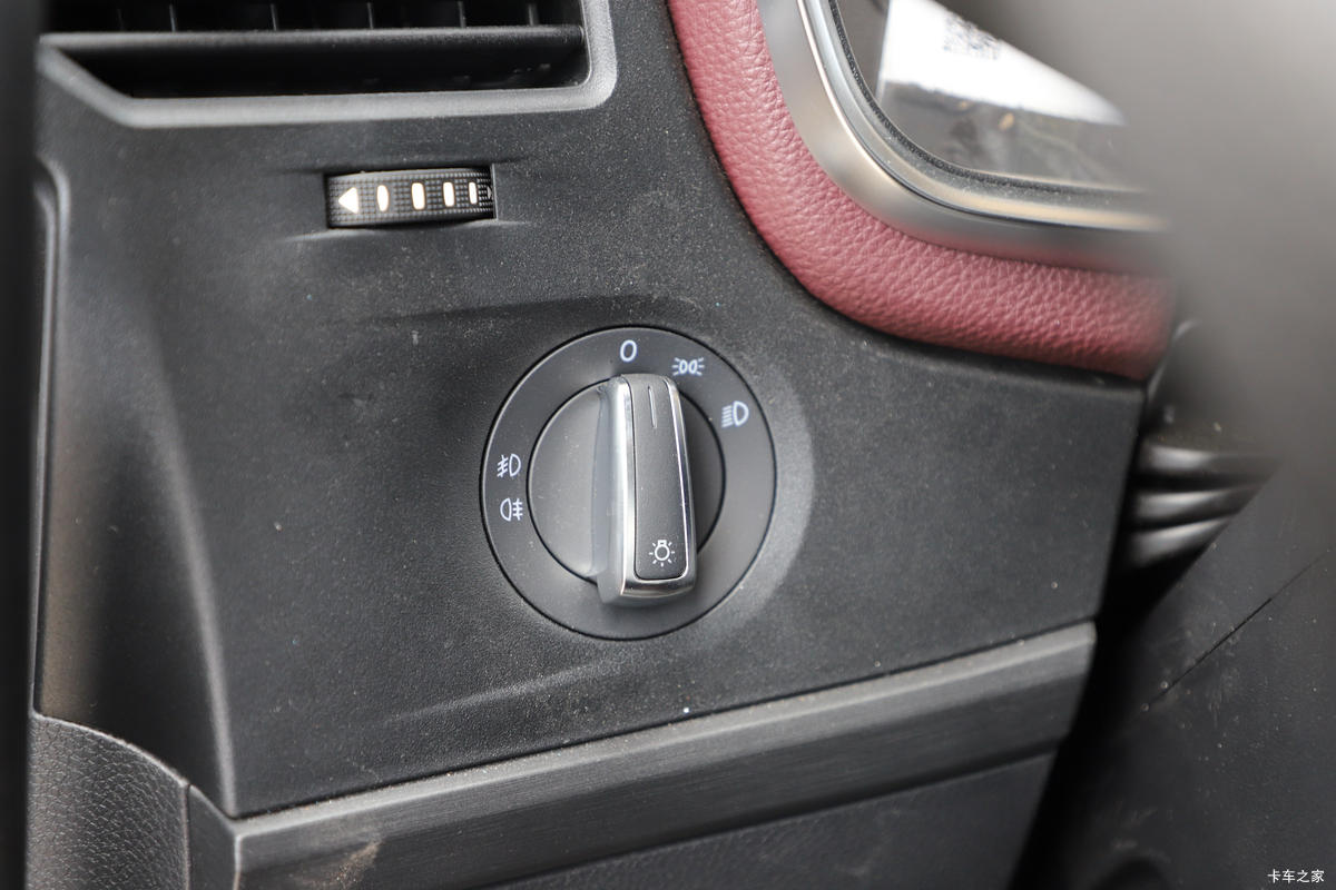 【图】一汽解放 J6V 绿通版 520马力 8X4 9.5米AMT自动档栏板载货车(液缓)(CA1310P66K24L7T4E6)_实拍图片_1707280_卡车之家