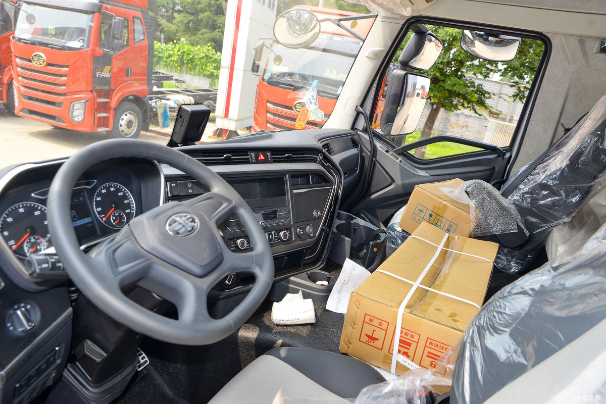 【图】一汽解放 J6E重卡 520马力 4X2 AMT自动档牵引车(CA4180P66K25E6)_实拍图片_1721439_卡车之家