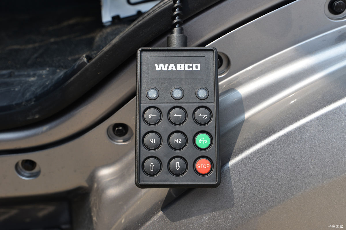 【图】一汽解放 J6E重卡 520马力 4X2 AMT自动档牵引车(CA4180P66K25E6)_实拍图片_1721439_卡车之家