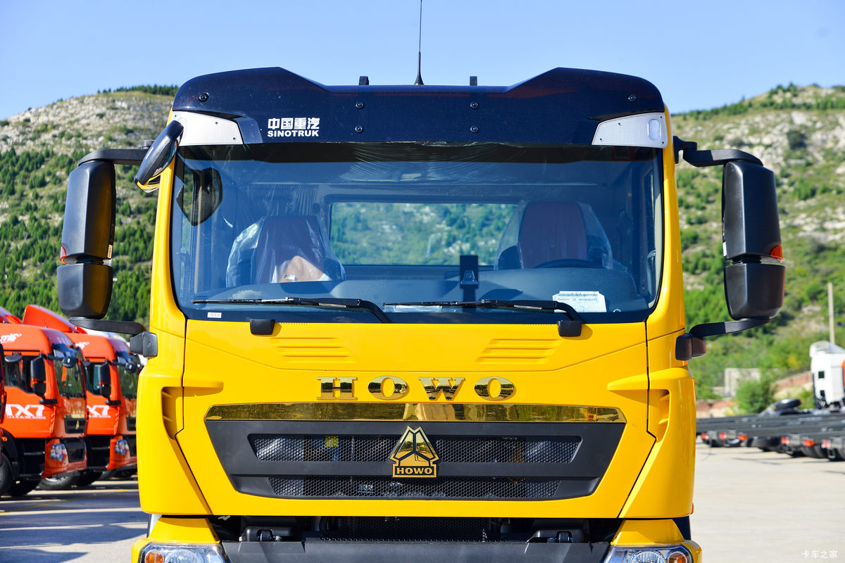 【图】中国重汽 HOWO TX 330马力 6X2 7.8米栏板载货车(国六)(ZZ1257N43CJF1)_实拍图片_1738985_卡车之家