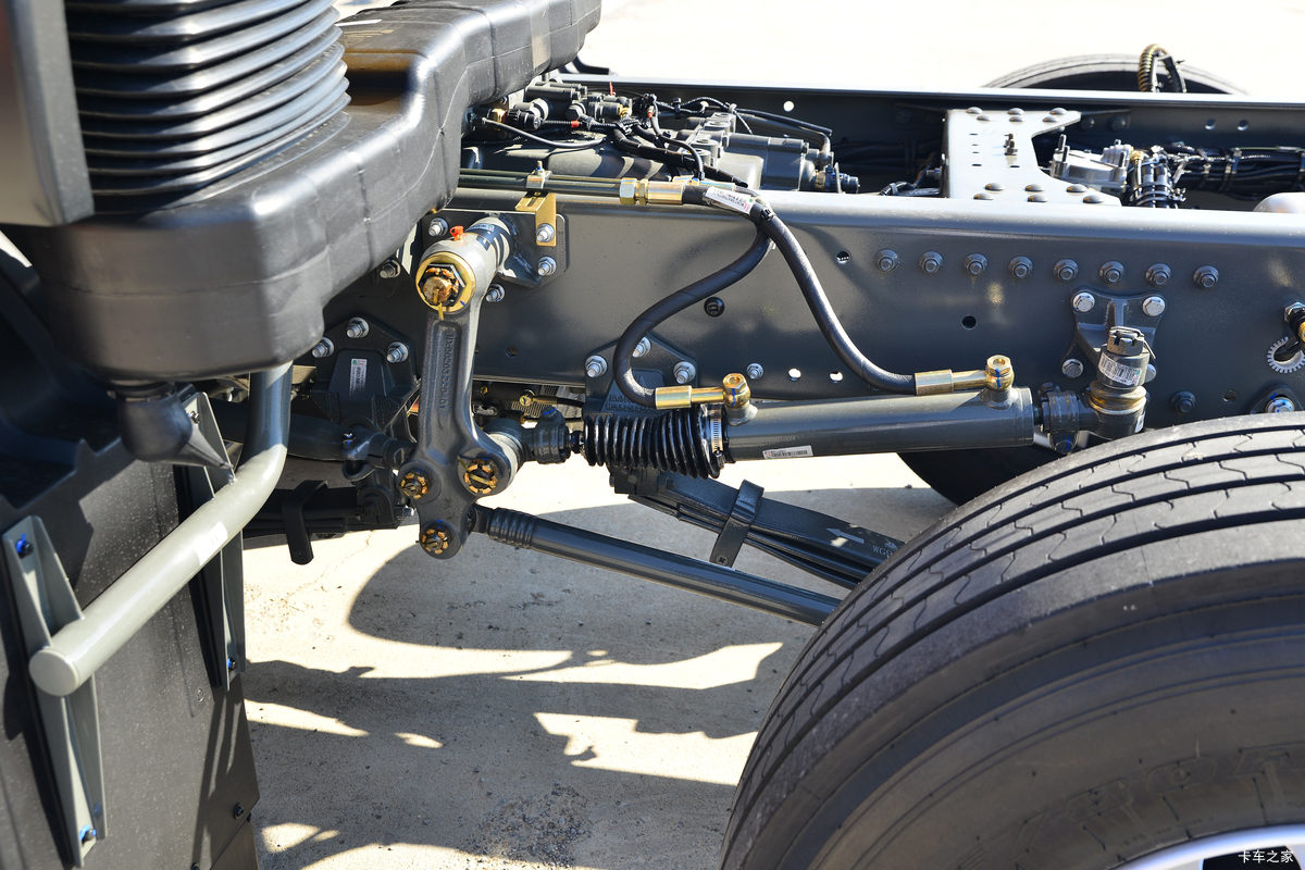 【图】中国重汽 HOWO TX 330马力 6X2 7.8米栏板载货车(国六)(ZZ1257N43CJF1)_实拍图片_1739072_卡车之家