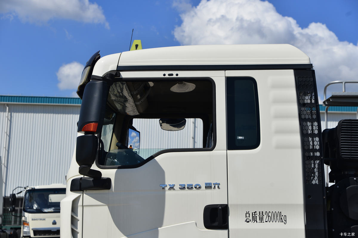 【图】中国重汽 HOWO TX 350马力 6X4 运油车(绿叶牌)_实拍图片_1740686_卡车之家