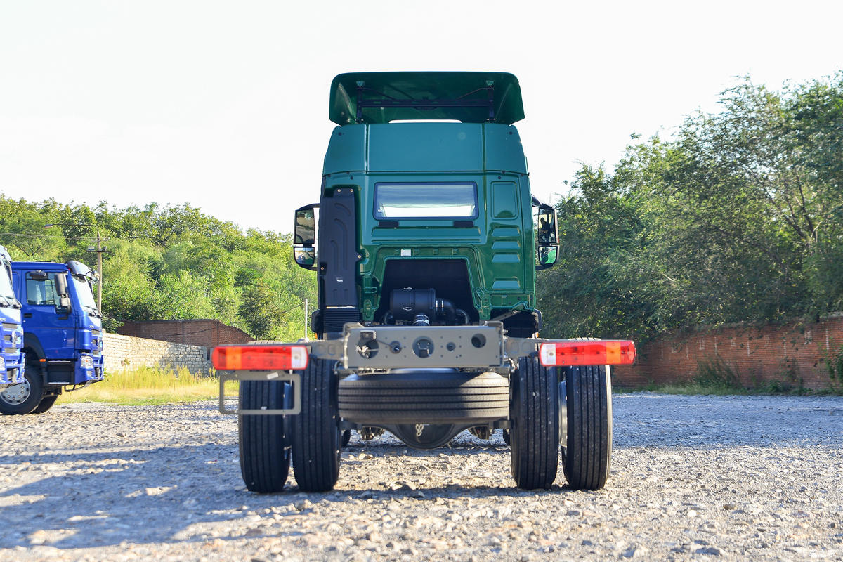 【图】中国重汽 HOWO TX 350马力 6X2 7.8米AMT自动档厢式载货车(潍柴)_实拍图片_1742345_卡车之家