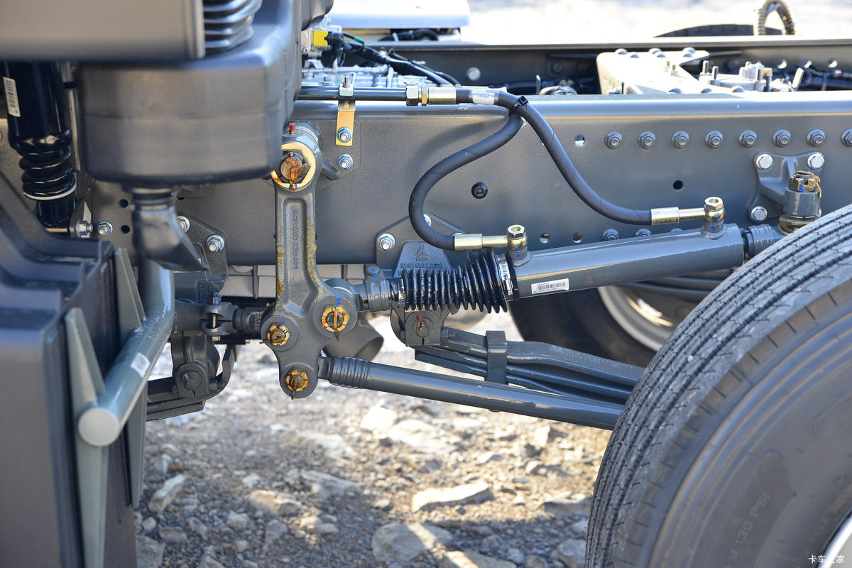 【图】中国重汽 HOWO TX 350马力 6X2 7.8米AMT自动档厢式载货车(潍柴)_实拍图片_1742448_卡车之家