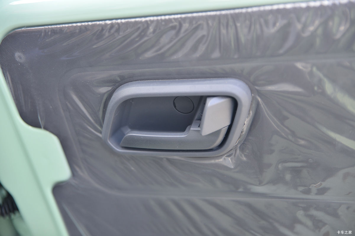 【图】雷驰 仁T10 1.5T 2.015米单排电动栏板微卡12.3kWh_实拍图片_1744801_卡车之家