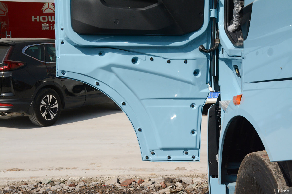 【图】中国重汽 HOWO TH7重卡 570马力 6X4 AMT自动挡牵引车(国六)_实拍图片_1748722_卡车之家