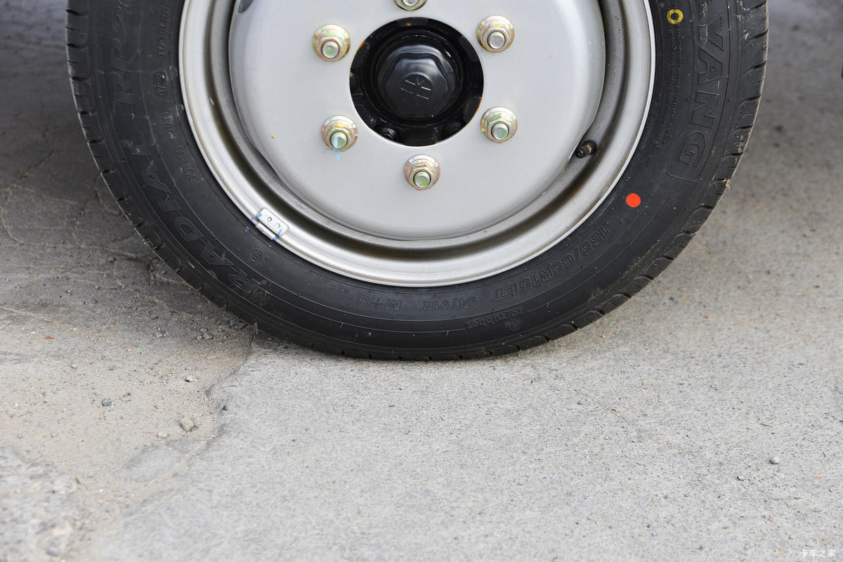 【图】飞碟缔途 GX 畅享版 1.6L 122马力 汽油 4.01米单排栏板微卡_实拍图片_1750263_卡车之家