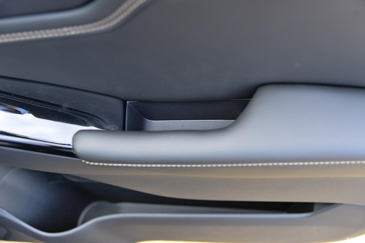 【图】江西五十铃 铃拓 2023款 领航版 2.5T柴油 150马力 两驱自动 标轴双排皮卡_实拍图片_1751603_卡车之家