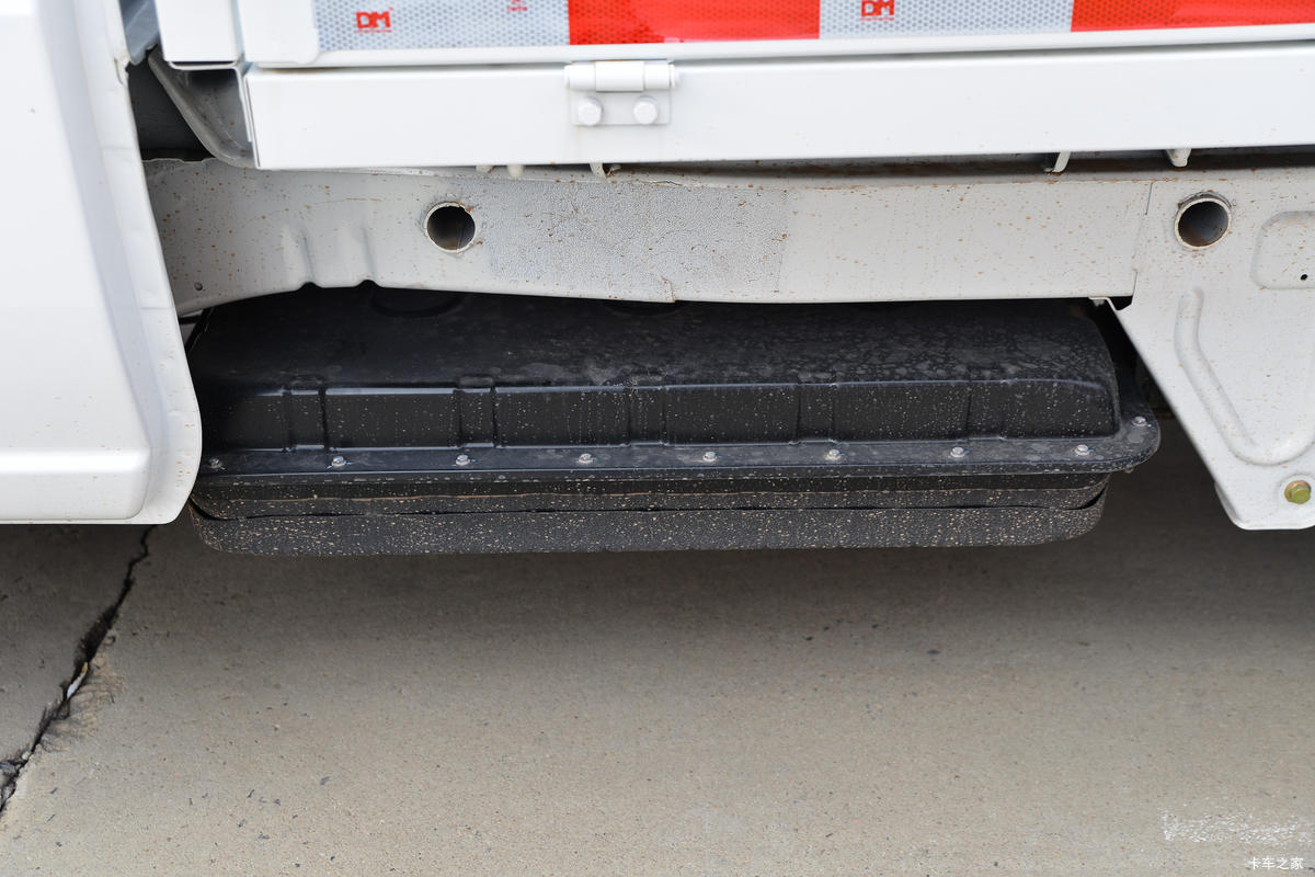 【图】SRM鑫源 T1LEV 1.6T 2.44米单排纯电动栏板微卡(JKC1021D0X0BEV)16.8kWh_实拍图片_1752386_卡车之家