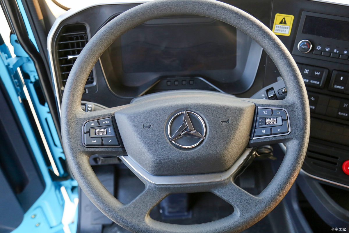 【图】三一重卡 江山SE 6X4 换电式纯电动牵引车(HQC42503SWSEV2)388kWh_实拍图片_1753653_卡车之家