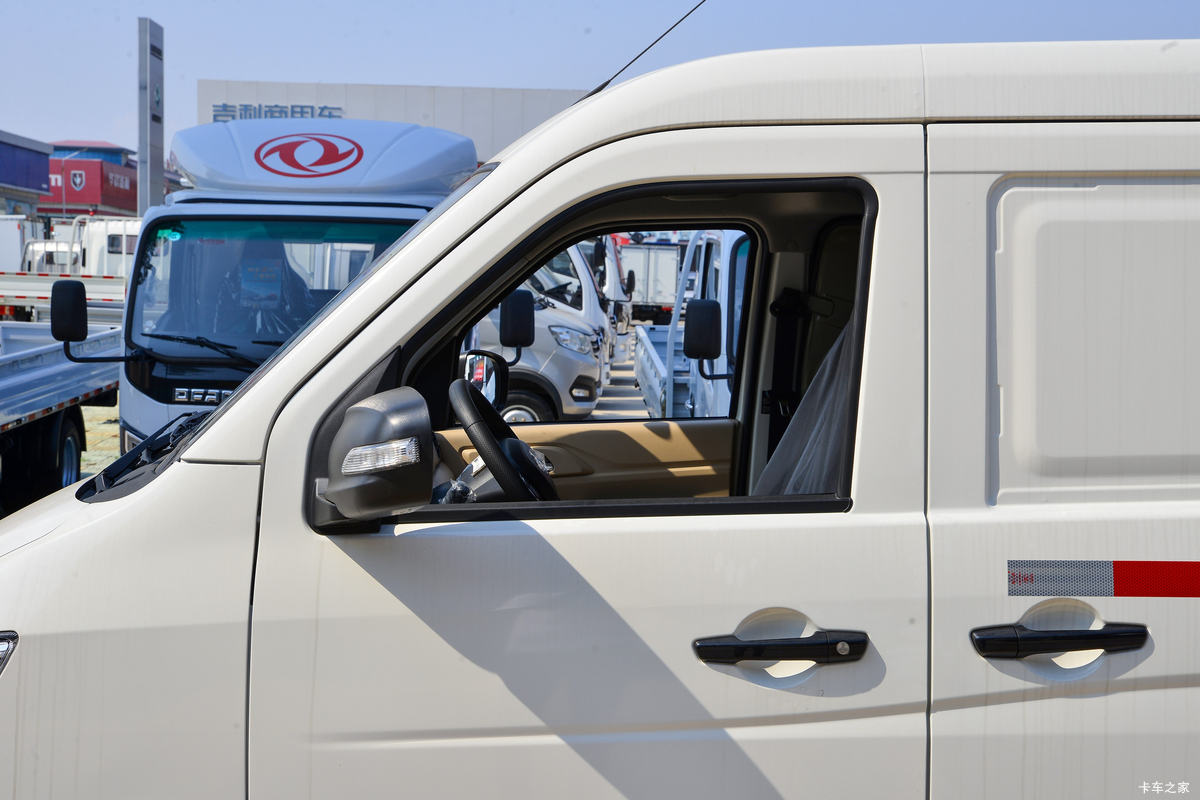 【图】长安跨越 跨越星V7EV 智享型 2.9T 2座 4.8米纯电动厢式运输车(对开门)38.64kWh_实拍图片_1754137_卡车之家