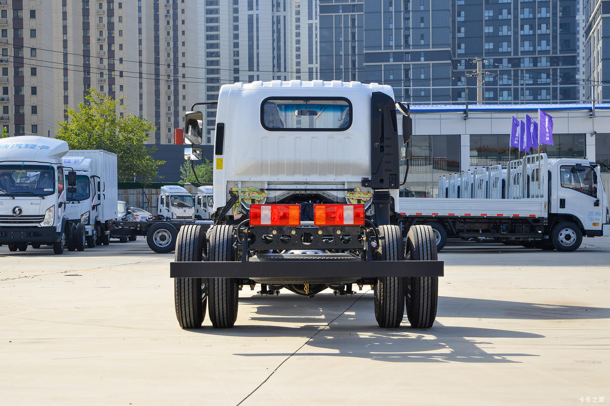 【图】陕汽轻卡 后浪 140马力 4.18米单排栏板轻卡(国六)(YTQ1041KH331)_实拍图片_1756573_卡车之家