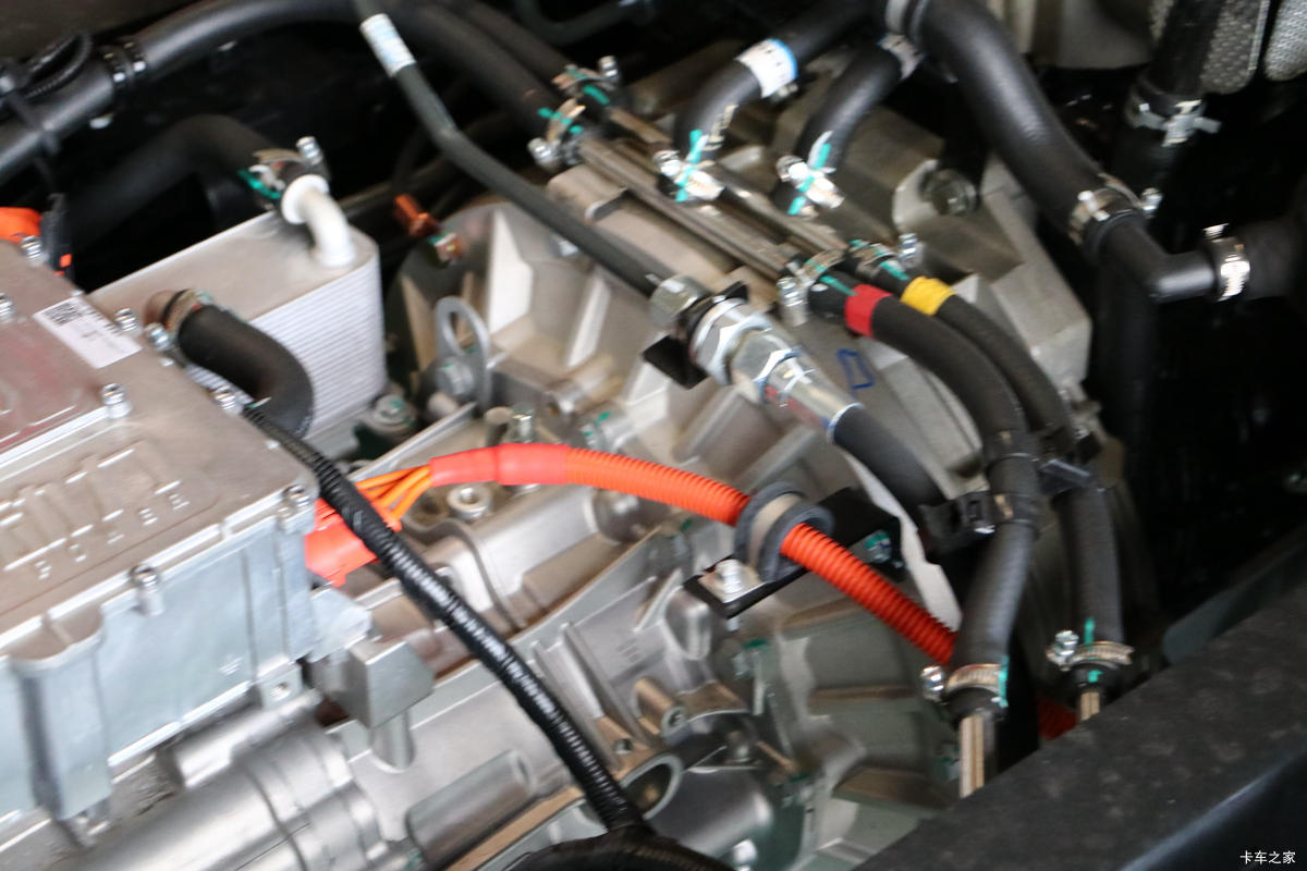 【图】江淮 威铃HV6 4.5T 4.18米单排插电式混合动力栏板轻卡(HFC1041PHEV2Q)15.5kWh_实拍图片_1763456_卡车之家