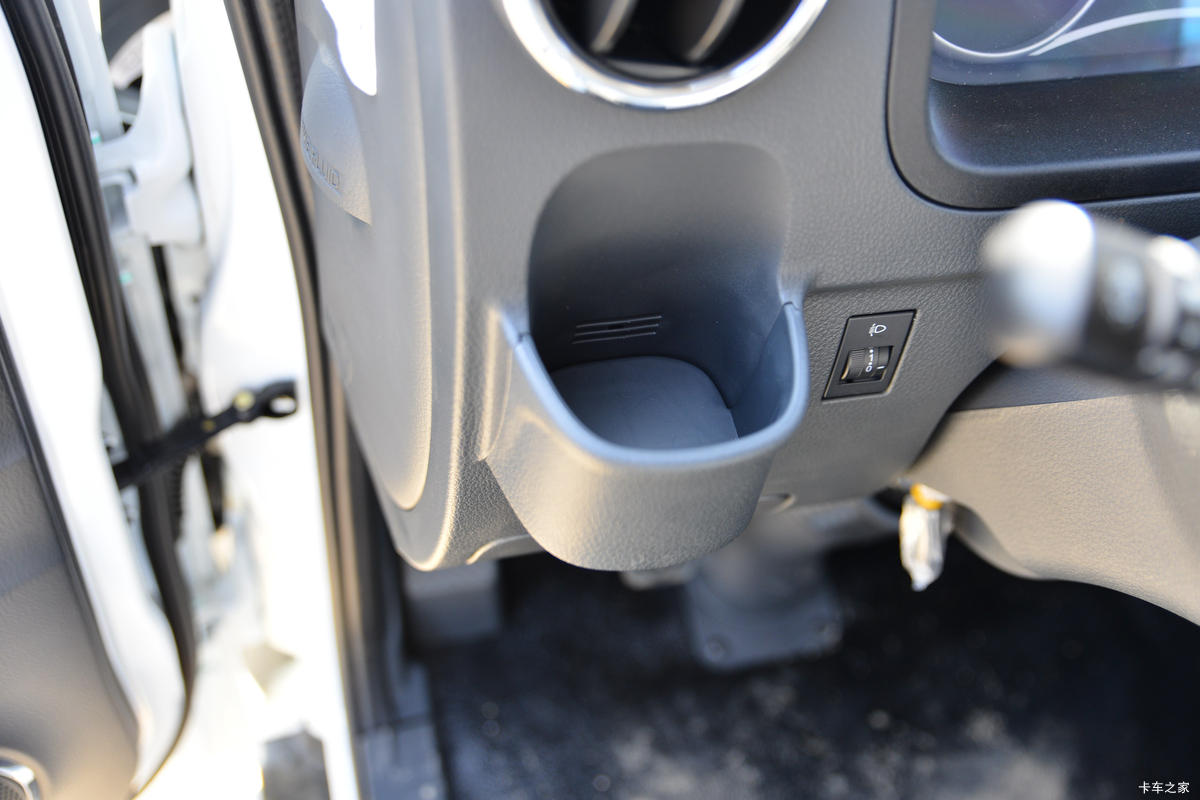 【图】东风途逸 T5 1.6L 122马力 汽油 3.19米单排栏板小卡(EQ1033S16QCC)_实拍图片_1764082_卡车之家