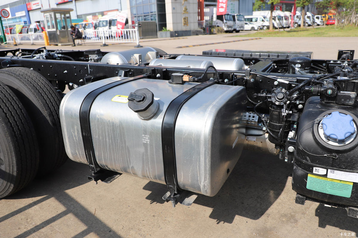 【图】江淮 帅铃HS6 4.5T 4.15米单排插电式混合动力厢式轻卡(HFC5041XXYPHEV2)15.5kWh_实拍图片_1776539_卡车之家