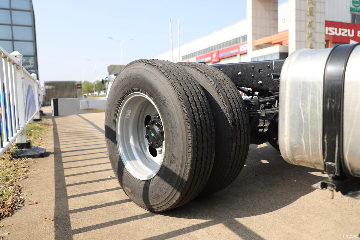 【图】江淮 帅铃HS6 4.5T 4.15米单排插电式混合动力厢式轻卡(HFC5041XXYPHEV2)15.5kWh_实拍图片_1776539_卡车之家