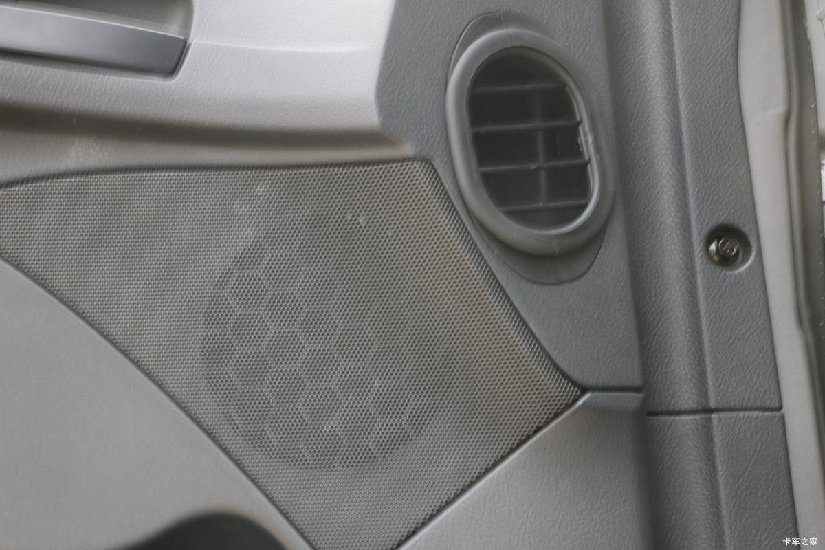 【图】福田 欧曼GTL 质享版 500马力 6X4 LNG自动档牵引车(BJ4259L6DLL-05)_实拍图片_1778472_卡车之家