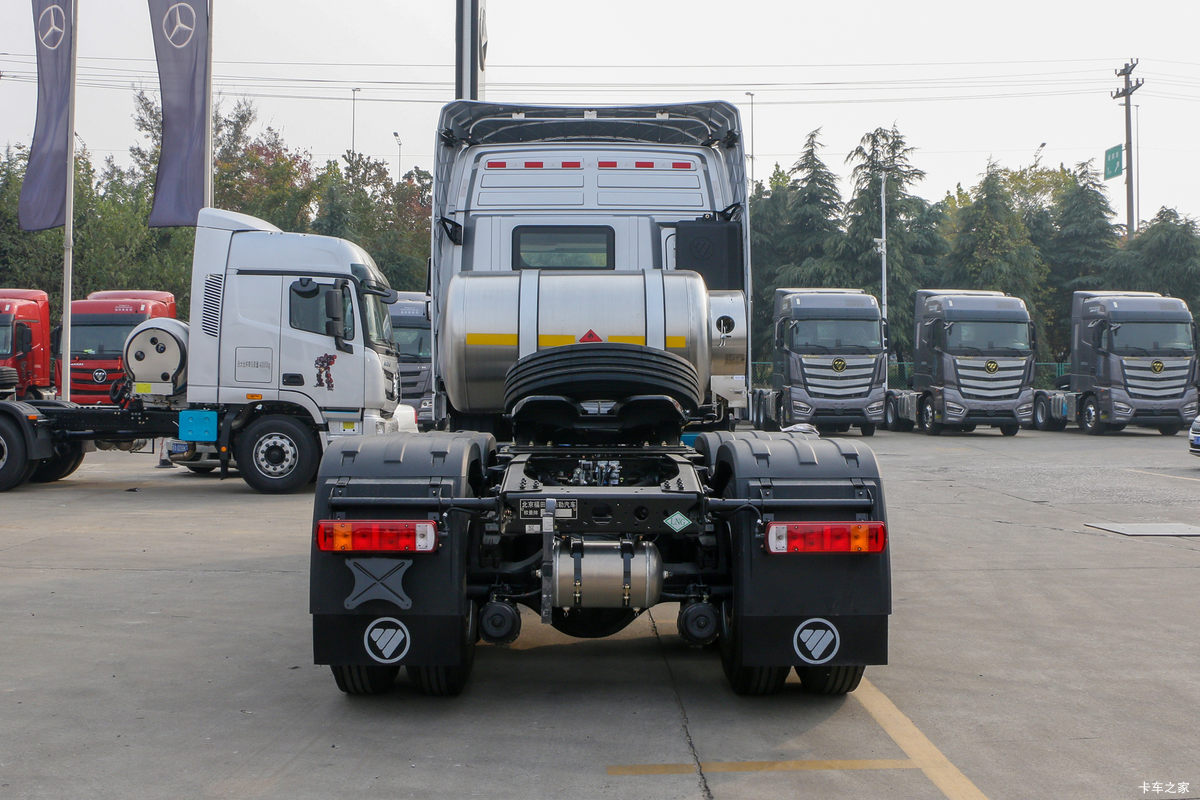 【图】福田 欧曼GTL 质享版 460马力 6X4 LNG牵引车(BJ4259L6DLL-10)_实拍图片_1778876_卡车之家