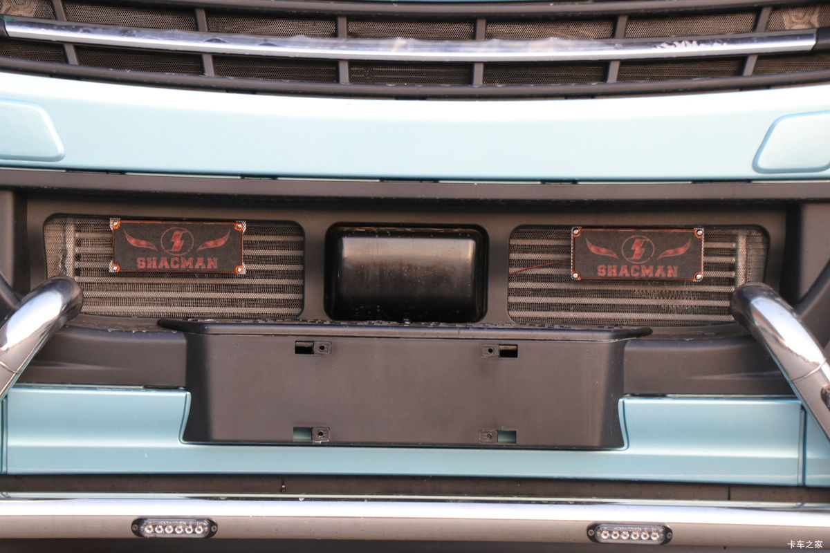 【图】陕汽重卡 德龙X6000 旗舰版 840马力 6X4 自动档牵引车(液缓)_实拍图片_1782431_卡车之家